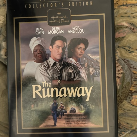 Hallmark | Other | Vintage 998 Hallmarks The Runaway With Maya ...